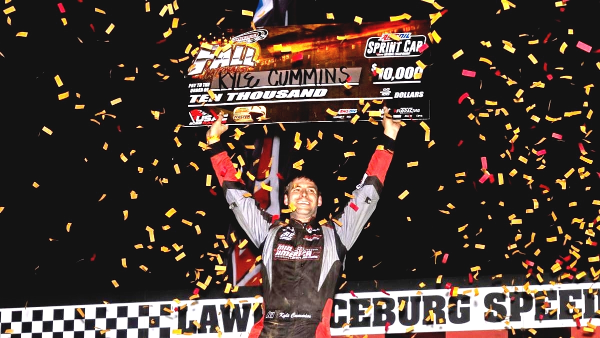 CUMMINS' $10,000 FALL NATIONALS WIN - Speedway Illustrated News