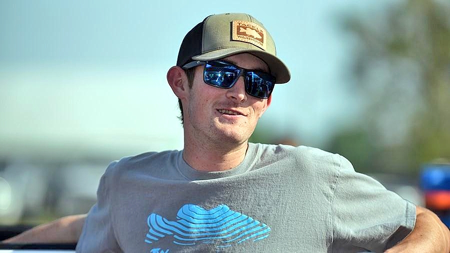 MOLES GOES DIRT USAC SILVER CROWN RACING - Speedway Illustrated News