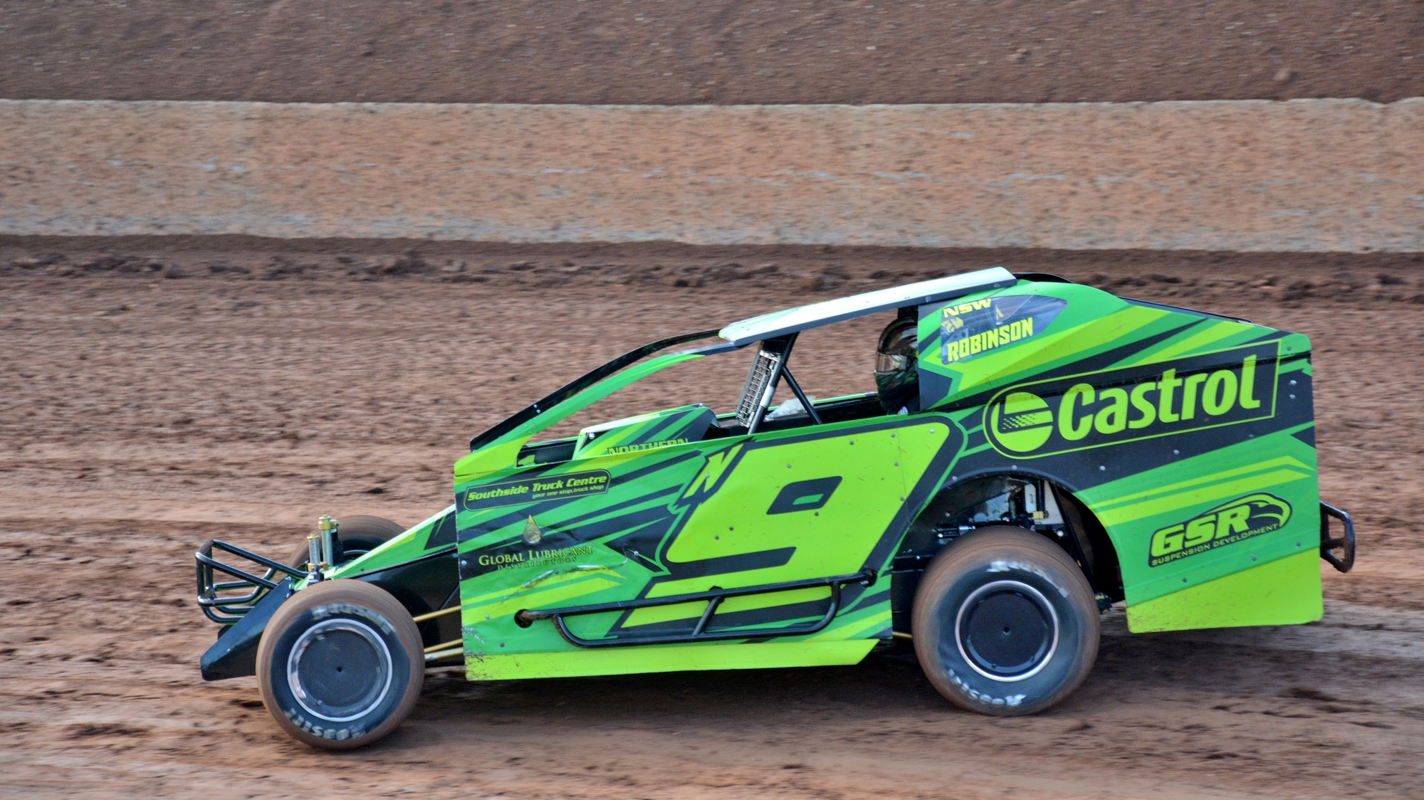 ROBINSON READY TO FIRE IN DIRT MODIFIED MEMORIAL - Speedway Illustrated ...