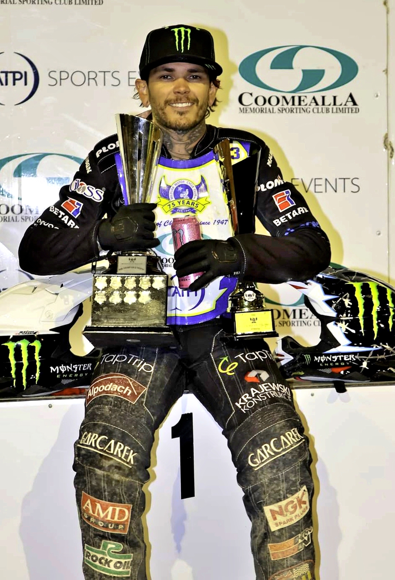 WOFFINDEN GESTURE LEAVES ITS MARK - Speedway Illustrated News