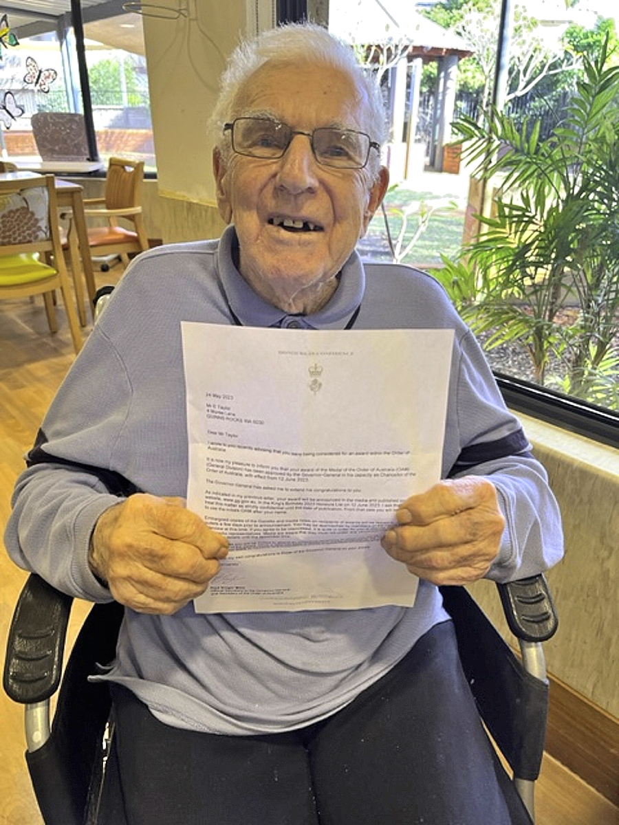 CHUM TAYLOR'S MEDAL of ORDER of AUSTRALIA HONOUR - Speedway Illustrated ...