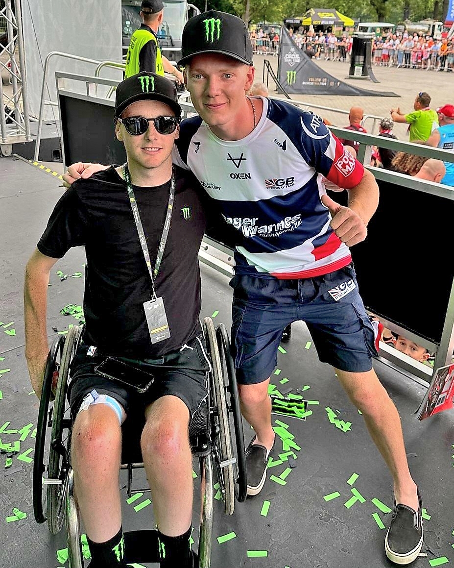 BRITISH SUPER STAR DAN BEWLEY SIGNS FOR AUSTRALIAN SPEEDWAY CENTENARY ...