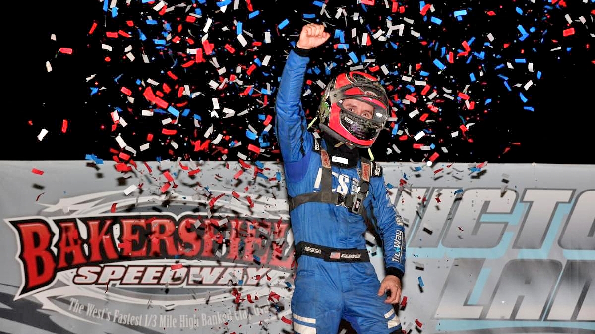 SEAVEY'S BAKERSFIELD USAC MIDGET WIN - Speedway Illustrated News